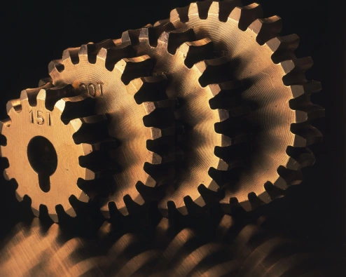 Geoffrey Moore: Spin a Viral Following w/ Four Gears